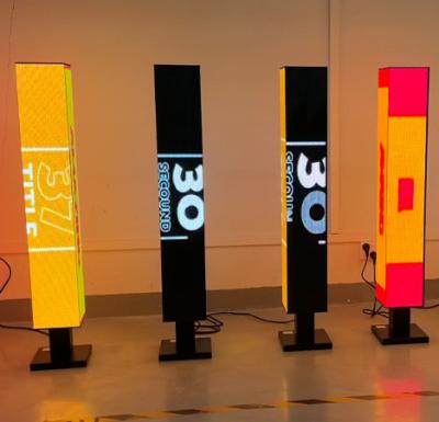China Kreative Form LED-Schildbrett Maßnahme Größe 4-seitige P3 LED-Bildschirm Spalte A008 zu verkaufen