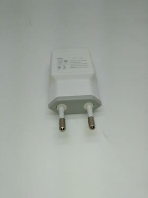 中国 AC100 - 240V ポータブル普遍的な Usb の充電器の高い Efficency CCC のプラグ 販売のため