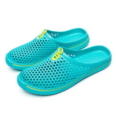 China Factory price durable new summer couples sandals which are fashionable slip-proof and wear-resistant casual couple sneakers clogs factory
