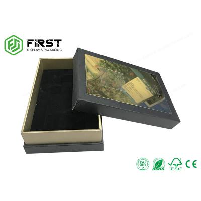 Cina L'oro su misura sventa i contenitori d'imballaggio di regalo di Logo Luxury Rigid Cardboard Perfume con il coperchio in vendita
