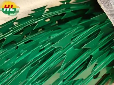 Китай ПВХ покрытый антикоррозивный колючая проволока 2.8 мм продается