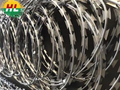 China 2.8mm Durchmesser 600mm Rostdichtes Rasierbalg Stacheldraht Stärker Dauerhafter for sale