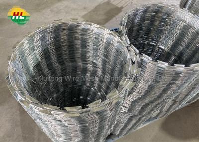 Cina Il filo spinato a fisarmonica del cavo del rasoio di acciaio inossidabile ha galvanizzato l'acciaio 300M For Home Garden in vendita