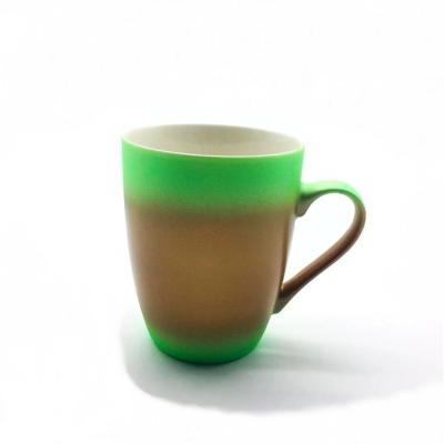 China Verglaasde de Gradiëntkleur Porter Coffee Cup For Cappuccino van Logo Printed 11oz Te koop