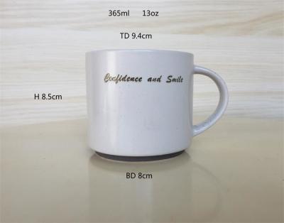 Cina 13OZ ha lustrato le tazze da caffè impresse del gres con la maniglia in vendita