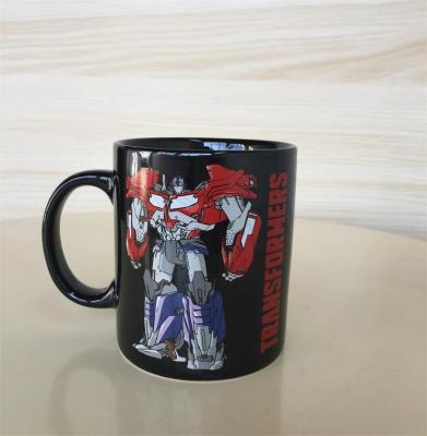 China 12 van de Zwarte Verglaasde de Mokoz Druk Ultraman van de Steengoed Ceramische Koffie Te koop