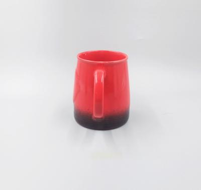 China 20oz de in reliëf gemaakte Rode Verglaasde Steengoedkoffie overvalt Grote Capaciteit Te koop
