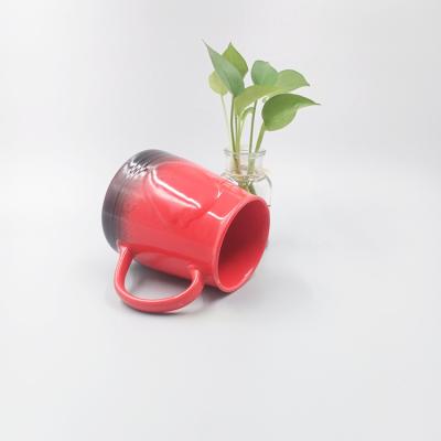 China 20oz de in reliëf gemaakte Rode Verglaasde Steengoedkoffie overvalt Grote Capaciteit Te koop