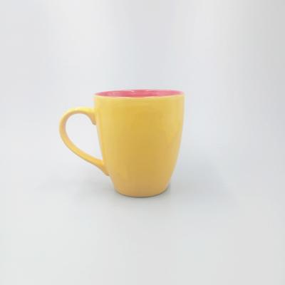 Cina La BV ha certificato il doppio colore delle tazze da caffè alte 10cm gialle del gres in vendita