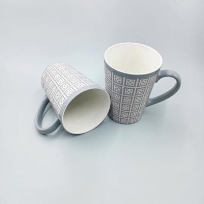 中国 陶磁器のシルク スクリーンの安いマグの新しい骨灰磁器16ozのコーヒー・マグ 販売のため