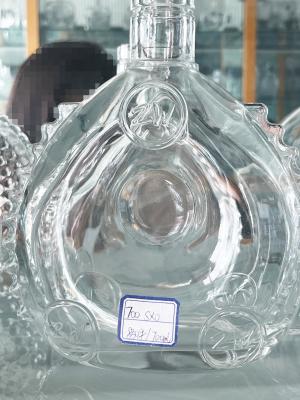 China 500 ml 750 ml 1000 ml Flint Glass Vodka Brandy Botella de alcohol personalizado Botella de vidrio de vodka en venta