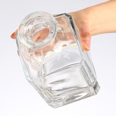 Cina Bottiglia di vetro da 250 ml per bevande in vendita