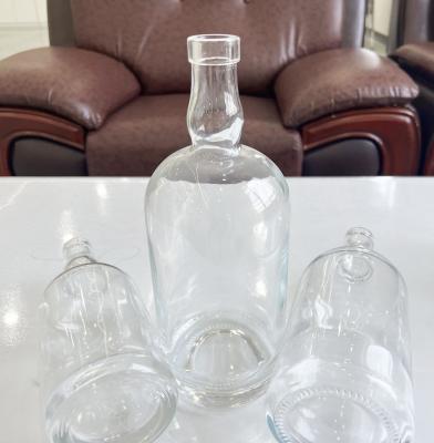Cina Bottiglia di vetro trasparente da 750 ml per liquori Brandy Gin Rum Tequila e vodka in prodotti in vetro in vendita