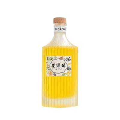 Cina Personalizzazione del logo Acceptabile bottiglia di vetro per rum vodka whisky tequila in vendita