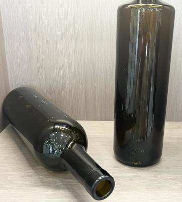 Cina Frutta rossa chiara Bordeaux Rotonda Bottiglie di vino da 750 ml con tappi di sughero Bevande industriali in vendita