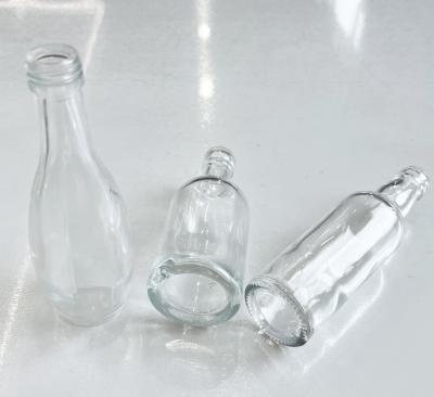 中国 透明密封型コルク 空 30ml 50ml 100ml 氷用ワイン用酒瓶 透明ガラス 販売のため