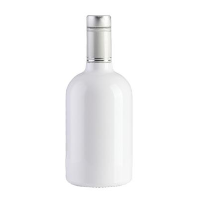 Cina Capo di sughero d'argento dorato Bottiglia di vodka di vetro per 750 ml Imballaggio 375 ml Capacità 500 ml in vendita