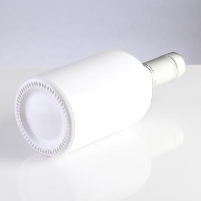Cina Capo di sughero d'argento dorato Bottiglia di vodka di vetro per 750 ml Imballaggio 375 ml Capacità 500 ml in vendita