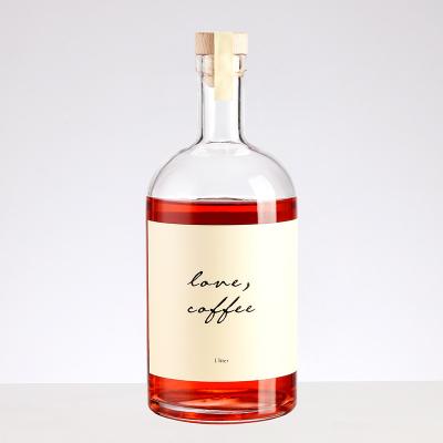 Cina Bottiglie di vetro a colori personalizzate per vodka whisky rum 200ml 375ml 500ml 700ml 750ml 1000ml in vendita