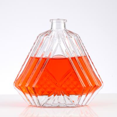 Cina Colore personalizzato Bottiglia in vetro di brandy da 700 ml 750 ml per conoscitori e appassionati di vino in vendita