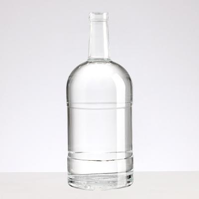 Cina Bottiglia di vodka di vetro vuoto con tappo 200ml 375ml 500ml 750ml in vendita