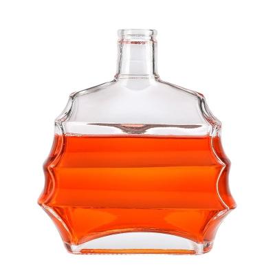 Cina Bottiglia di vetro liquore chiaro da 500 ml a 750 ml per cognac XO whisky design personalizzato e bevande in vendita