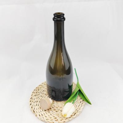 Cina 500 ml 750 ml Bevande alcoliche in vetro Bottiglia di vino di Borgogna con decorazione a forma rotonda in vendita