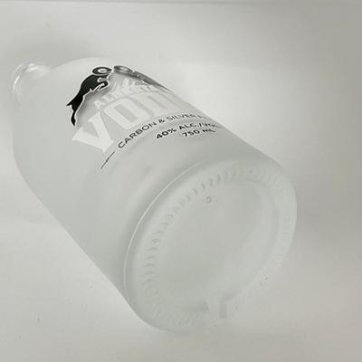 Cina Bottiglia di vetro trasparente a livello per vino/vodka 500 ml 750 ml Stampaggio a caldo diretto in vendita