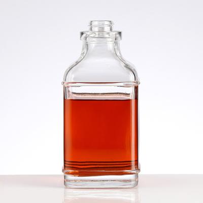 Cina Acceptabile Logo del cliente 750ml Quadrato Rotondo Vetro Bottiglia vuota di vino in colore personalizzato in vendita