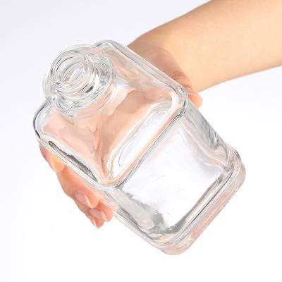 Cina Acceptabile Logo del cliente 750ml Quadrato Rotondo Vetro Bottiglia vuota di vino in colore personalizzato in vendita
