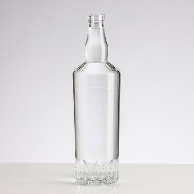 China 750 ml Custom Design Glas Whisky Flasje met Cork Clear en Kraag Materiaal Glas Te koop