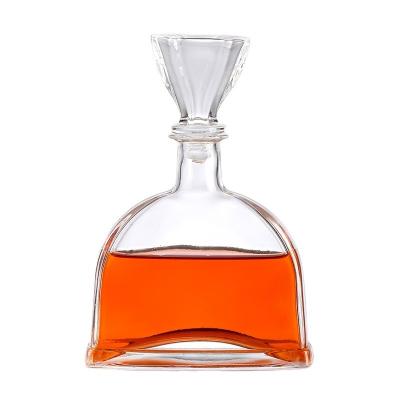 Cina Bottiglia di vino di vetro piatto caldo con tappo a vite Capacità 200 ml/300 ml/500 ml/750 ml/1000 ml in vendita