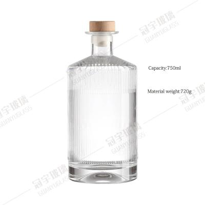 Cina Bottiglia in vetro con tappo spray 200 ml 250 ml 500 ml 700 ml 1000 ml per vino whisky brandy tequila gin in vendita