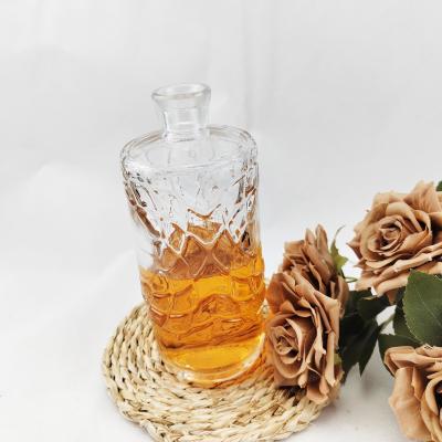 Cina Forma di moda Super Flint Brandy Spirits Vuoto Bianco Liquore Bottiglia di vetro Vodka Square in vendita