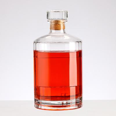Cina Logo personalizzato Botella De Vidrio Acqua Bendita Ventilatore Bottiglia di vetro Tappo Bottiglia Butifull Luxury in vendita