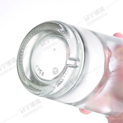 Cina Acid Etch Surface Handling 500 ml Bottiglia di vetro vuota per la decorazione domestica e l'alcol in vendita