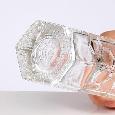 Cina Bottiglie di vino di vetro per rum Bourbon Vodka Tequila Vecchia bottiglia di vetro di liquori artigianali in vendita