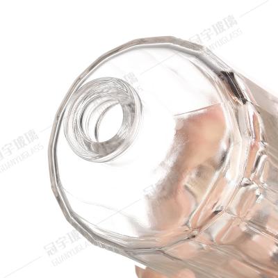 Cina Bottiglie di vino di vetro 500 ml 750 ml Custom Empio OEM/ODM Benvenuto Materiale del corpo Vetro in vendita
