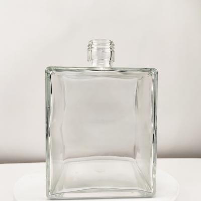 China Freely Collar Material Glass 550ml 750ml Whisky Empty Whiskey Bottle for Manufacture for sale