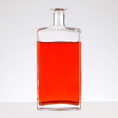 China Material do colarinho Vidro transparente 100 ml 200 ml 375 ml garrafa de whisky vodka com rolha de cortiça à venda