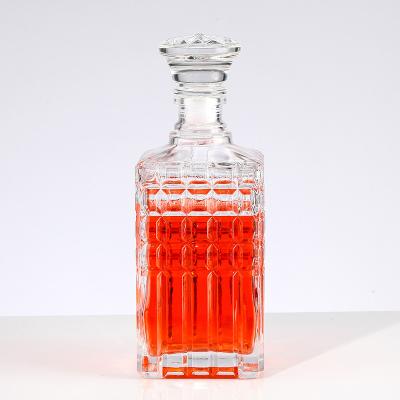 China 500 ml 750 ml heldere glazen fles voor Whisky Brandy Vodka High End Luxe Cork Sealing Te koop