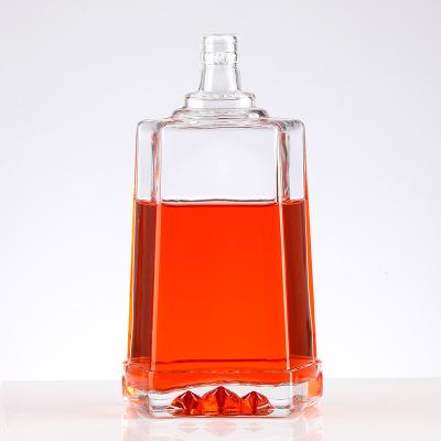 China Garrafa de vidro de vinho de beleza transparente de 500 ml com design único e tipo de vedação de cortiça à venda