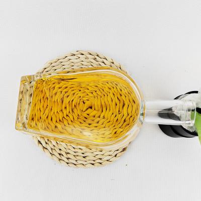 Cina Bottiglia di vetro da 500 ml/750 ml con bocca liscia e coperchio spessa in vendita