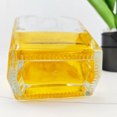 Cina Bottiglia di vetro da 500 ml/750 ml con bocca liscia e coperchio spessa in vendita