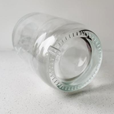 Cina Prodotti di vetro 750 ml Bottiglia con sughero per liquori Vodka Collare di vetro trasparente in vendita