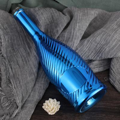 Cina Materiale del colletto di vetro 750 ml Bottiglia di vetro di champagne con finitura elettroplata e sughero in vendita