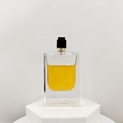 Cina Bottiglia di profumo in vetro piatto quadrato 50ml 30ml 100ml Bottiglia vuota con scatola design elegante in vendita