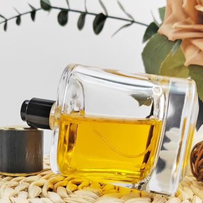 Cina Capacità 30 ml Bottiglie di vetro per profumi quadrati trasparenti con logo del cliente accettabile in vendita
