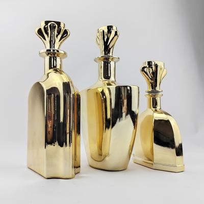 Cina Materiale di base in vetro Bottiglia di aromaterapia 300 ml Bottiglia di olio profumato elettroplata in oro in vendita