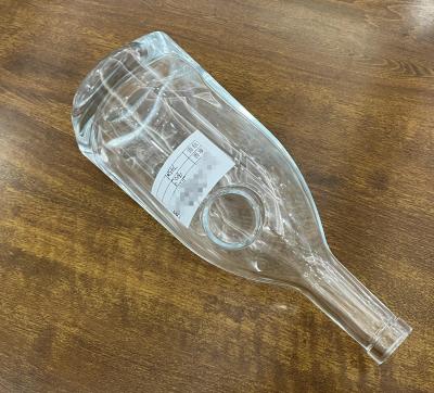China High Weight 700ml Super Fiery Vodka Glass Bottle for Beverage in Hot Stamping Surface for sale